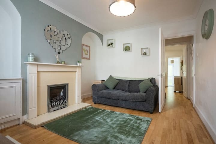 The Rochdale – Stylish 2-bed Near Town Centre - Royal Tunbridge Wells