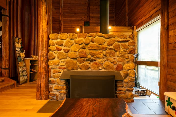 Cozy Mountain Lodge With Fireplace – Groups - Myoko