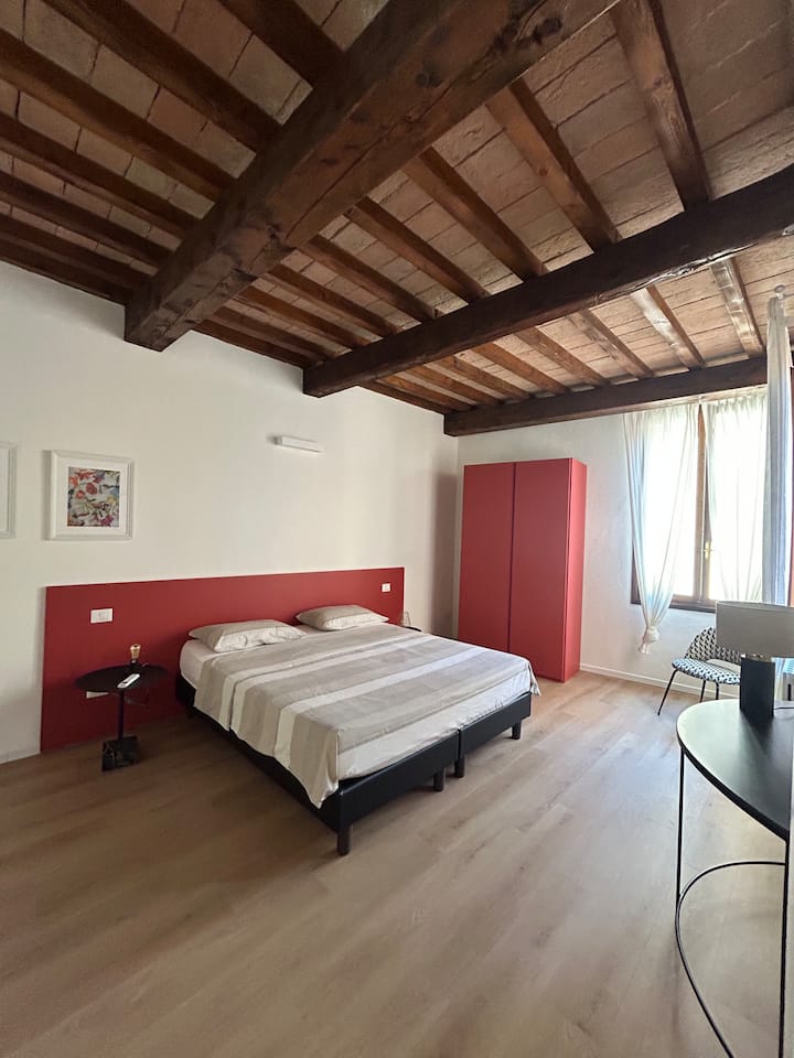 Nuovo E Confortevole Appartamento In Centro! - Modena