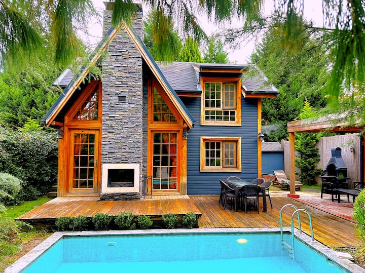 Merkezi Konumda. Doğa Ile Iç Içe, Ahşap Evler. - Maşukiye