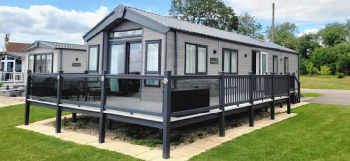 Luxury Lodge - Lincolnshire
