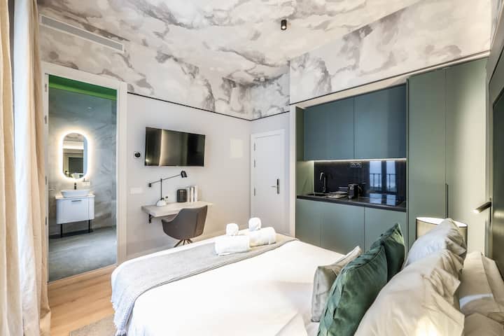 Elegante Estudio Doble Centro De Madrid - Madrid