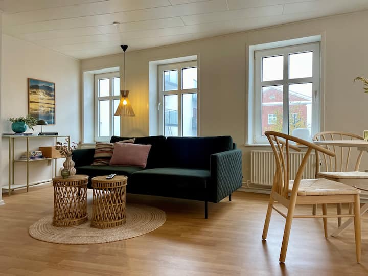 Lys Og Hyggelig Lejlighed I Hjertet Af Thisted By! - Thisted