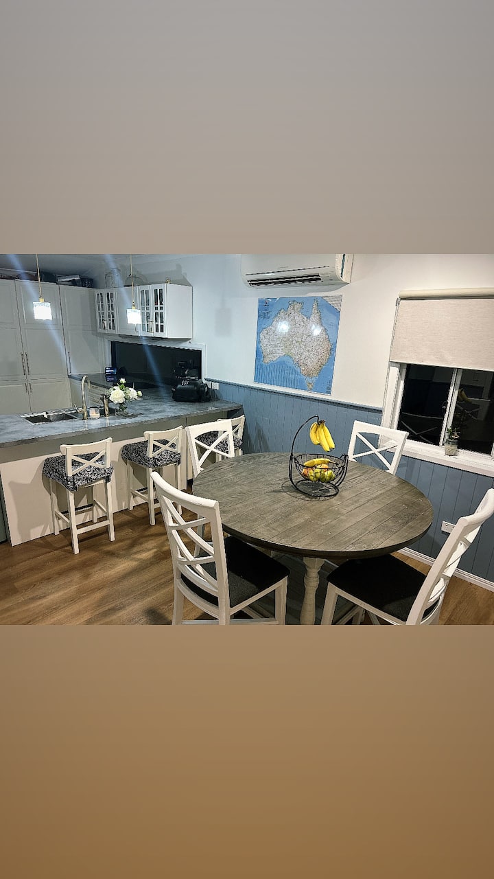 Deagon Cosy Cottage - Brisbane Entertainment Centre