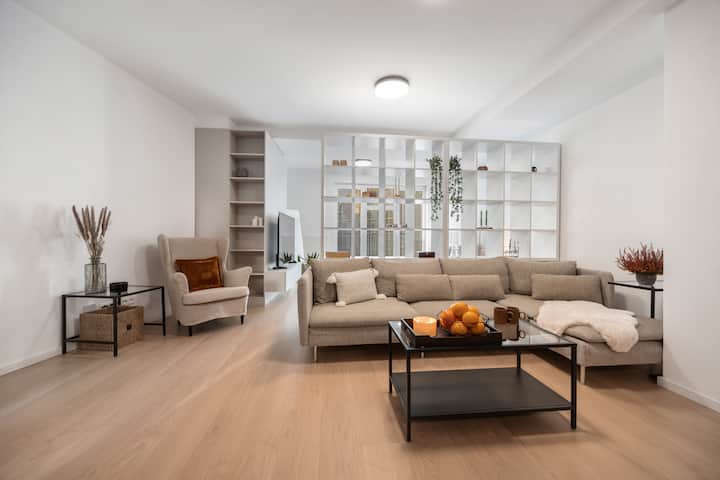 Lam Cream Old Town Balcony & Ac - Bratislava