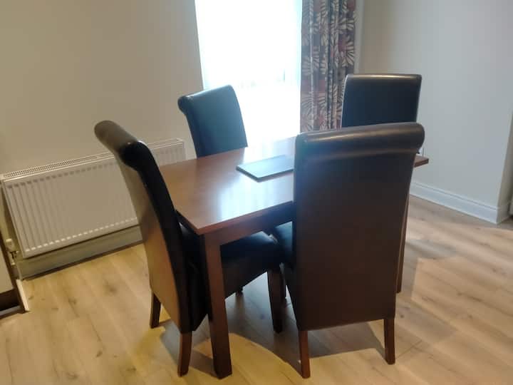 Cas - Ke26 Moyvalley 2br Apt Sleeps 4 - County Meath