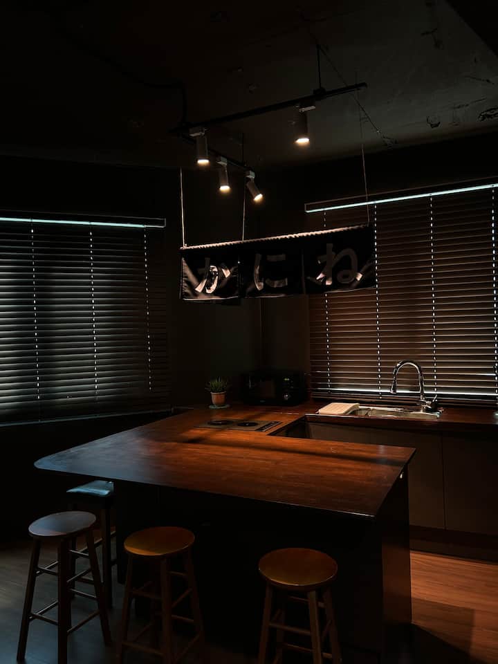 [오리호텔: 도쿄의 작은 이자카야, 영화속에 빠지다. 25평 독채숙소][레이트체크아웃] - Gwangju