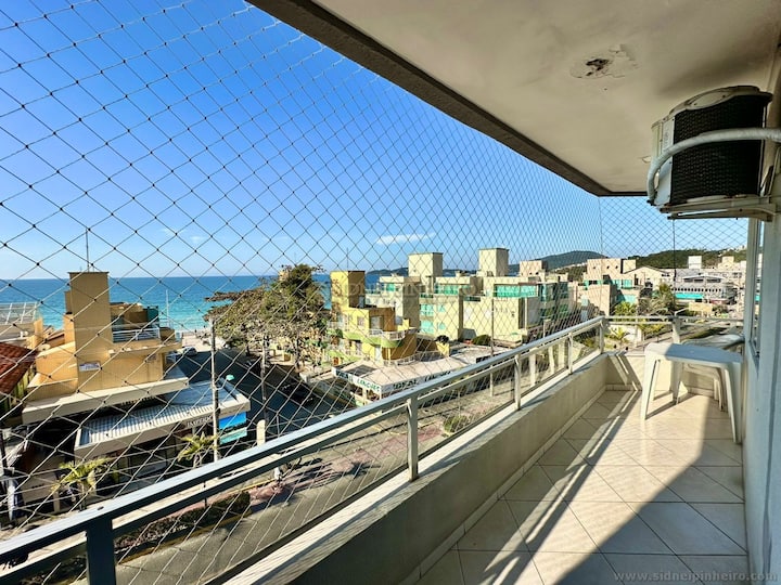 029 – 3-bedroom Apartment At Bombas Beach - Brasil