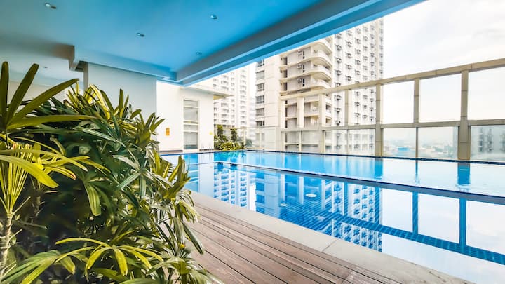 Central Makati Studio | Gym, Pool & Massage Room - Manille