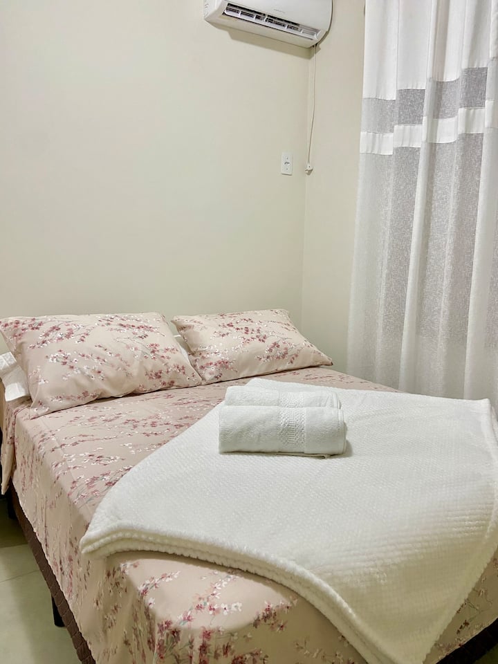 Casa Com 4 Quartos - Iririu Joinville - Joinville, Brazil