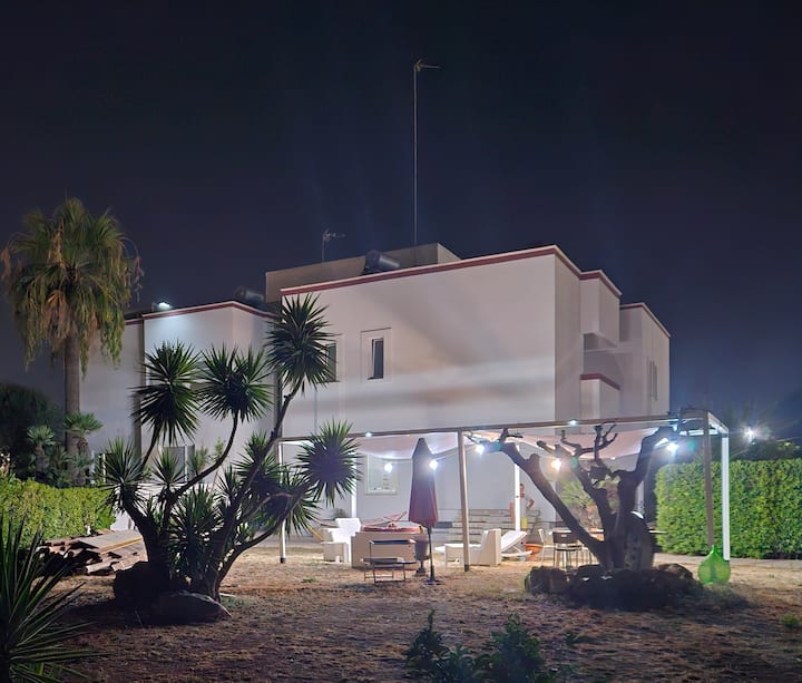 Villa Privata Per Gruppi E Famiglie - Brindisi
