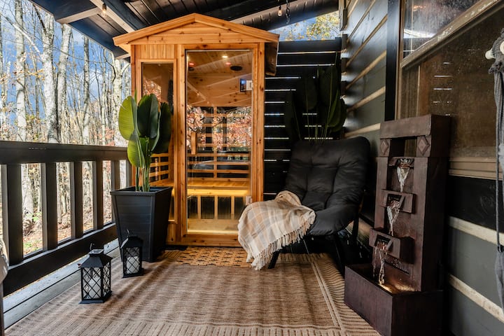 Honeymoon Lodge. Sauna! Hot Tub! 75”tv! King Bed! - West Virginia