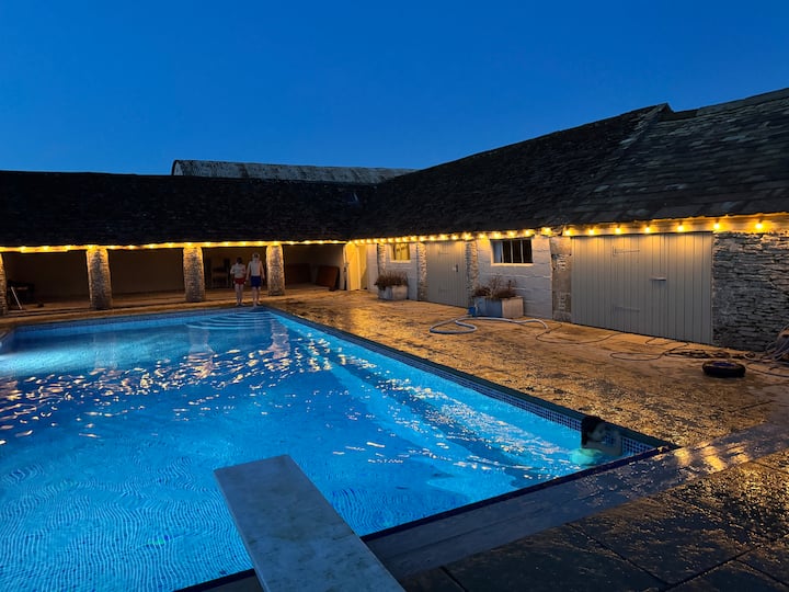 Stunning Countryside House With Pool And Hot Tub - Tetbury