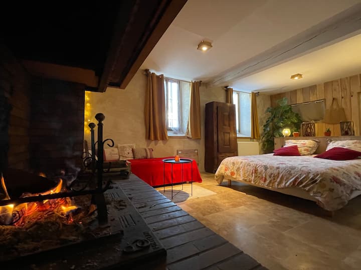 Gîte Au Coin Du Feu 
Cœur Du Village
Val D’azun - Arrens-Marsous