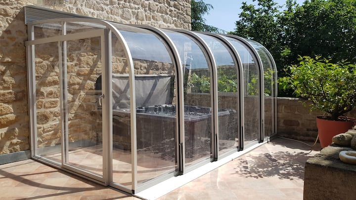 Gîte Spacieux, Ch Climatisées, Spa, Garage Fermé - Les Vans