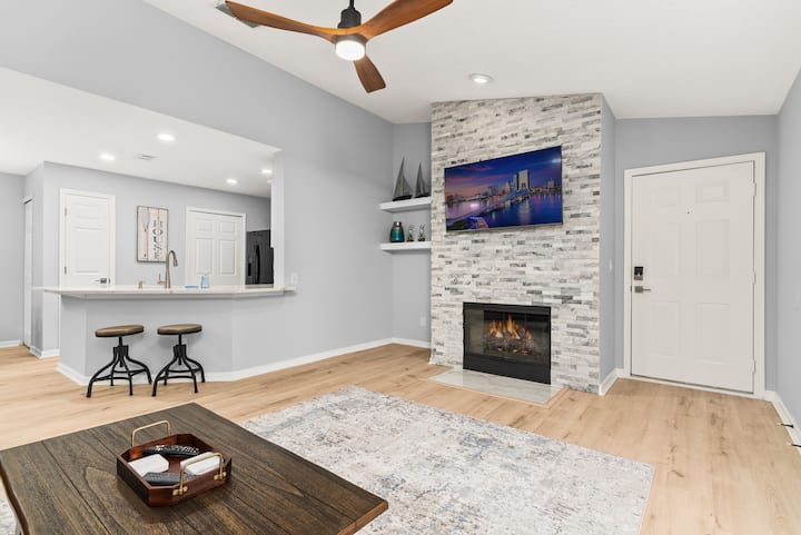 Stylish 2br - Close To Beaches, Mayo Clinic & Unf - Jacksonville