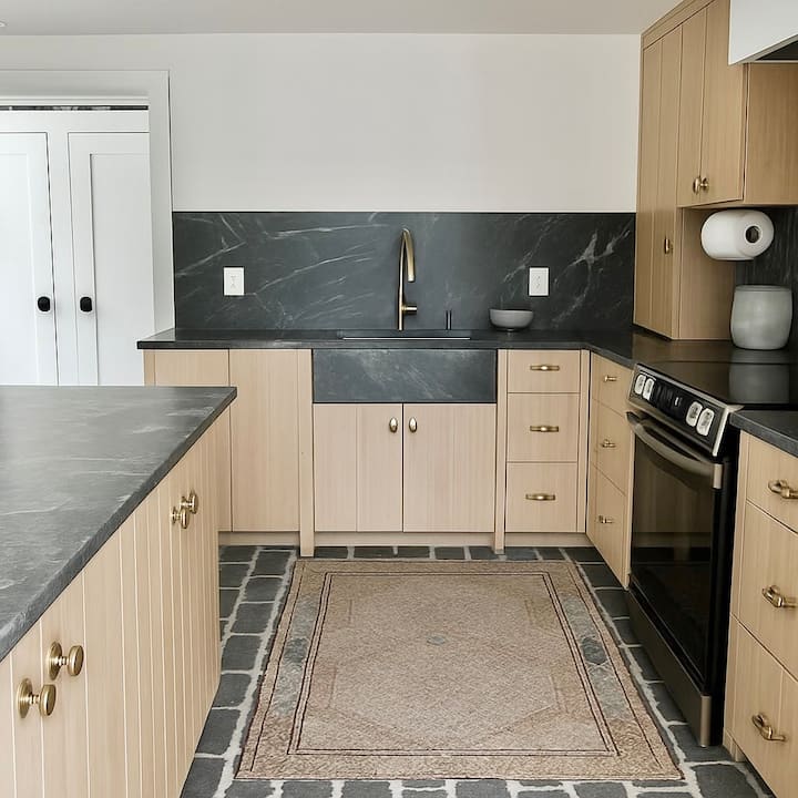 Luxe 1br/1ba Designer Kitchen – 15 Min To Boston - Wellesley, MA