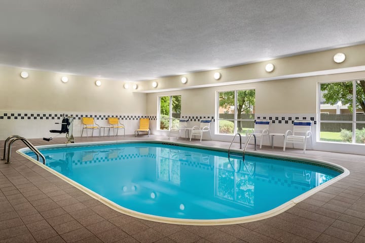 Baymont Tulsa | 1 King Bed | Near Medical Hub - Tulsa, OK