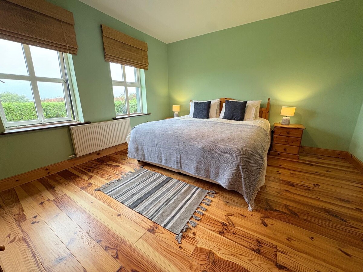 Wild Atlantic Haven - Houses for Rent in Ballyferriter, County Kerry ...