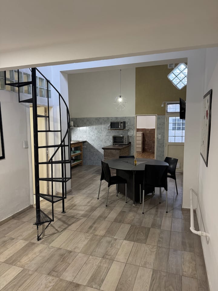 Depto. Cómodo A Pasos De Plaza Rivadavia - Bahía Blanca