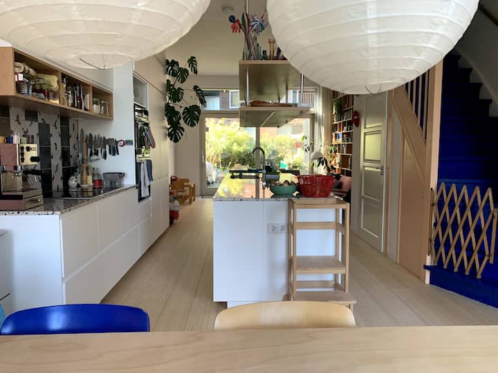 Colorful Townhouse Close To The City Center - Ámsterdam