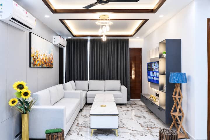Hidden Gem 4bhk Villa In Greater Noida - Noida
