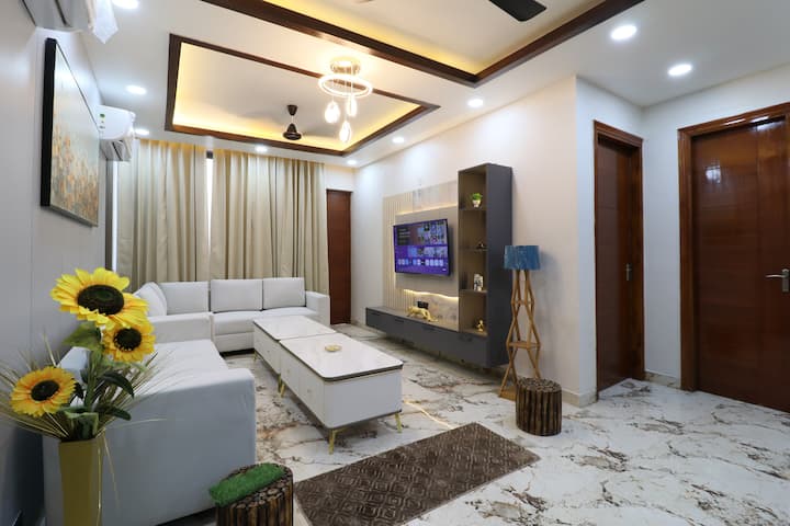 Exquisite 4 Bhk Hidden Gem Villa In Greater Noida - Noida