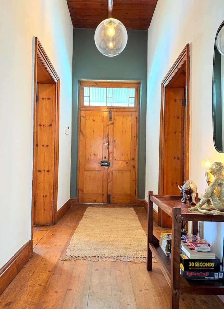 Almond Tree Cottage – 2-bed Heritage Home - Robertson