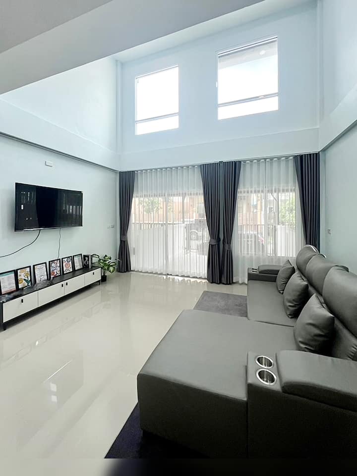 Just 5 Min To Town - 9 Min To Lee Gardens ,3br4ba - Hat Yai