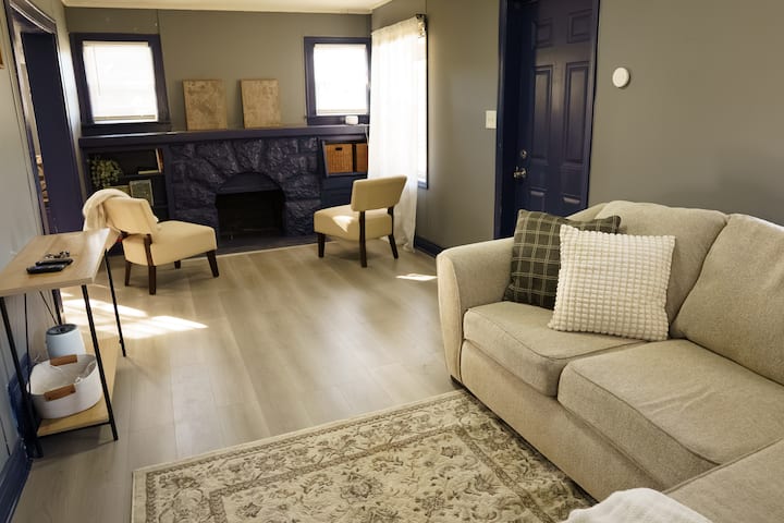 The Archway Retreat - Kansas City