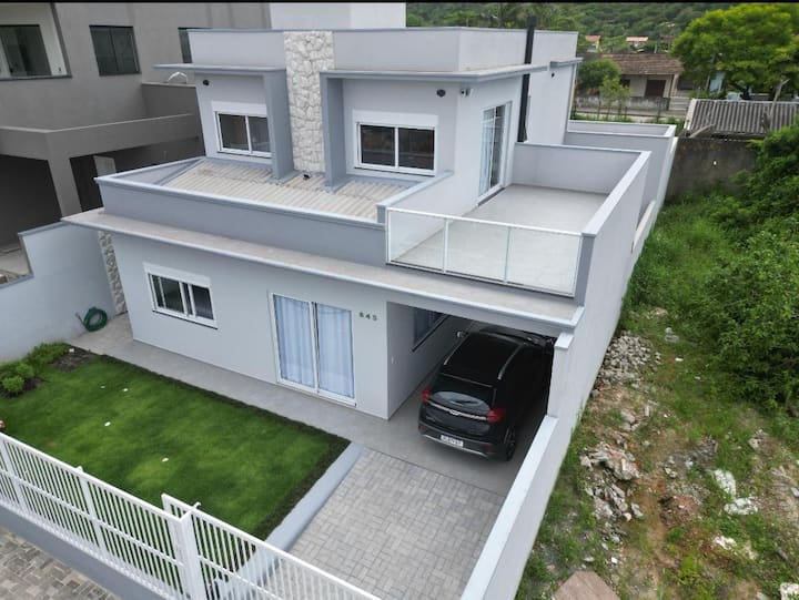 Casa Zimbros - 50 Metros Da Praia! - Porto Belo