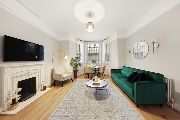 Stylish Chelsea Retreat | Tranquil Garden Square - London Paddington Station
