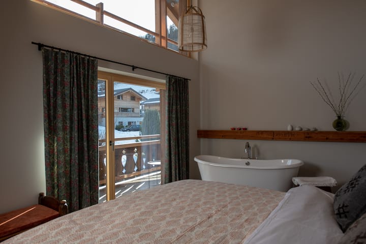 Alpine - Master Room - In Stylish Chalet - Verbier