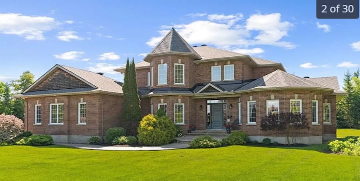 Gorgeous Serene Retreat In Scenic Manotick - Ottawa