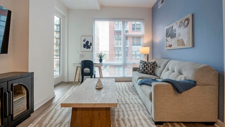 Landing | Incredible 2bd, Courtyard, Gym - Alexandria