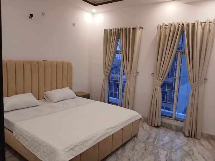 Newly Furnished Home, Comfort And Simplicity - Lahore
