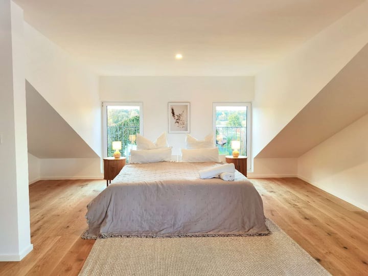 Modernes Neubauhaus Ca. 200 M² Nähe Vom Flughafen. - Darmstadt