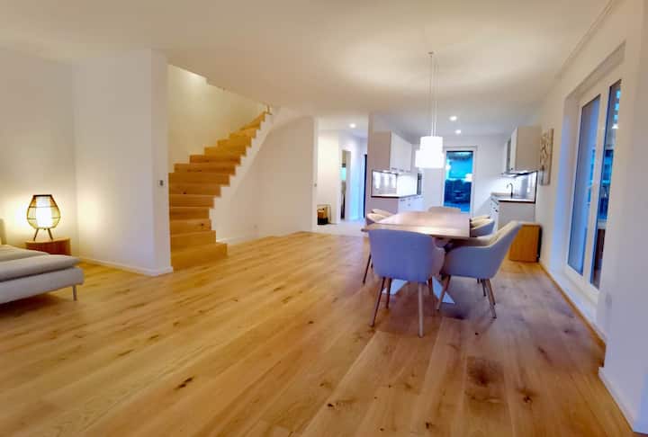 Modernes Neubauhaus Ca. 200 M² Nähe Vom Flughafen. - Langen