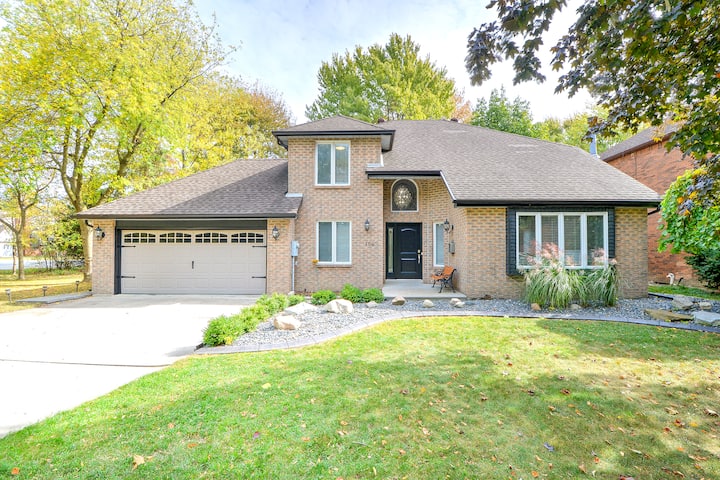 The Getaway (Full Home, Hot Tub, 5star Location) - Lakeshore