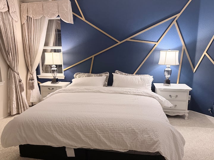 Detached Villa - Rancho Cucamonga, CA