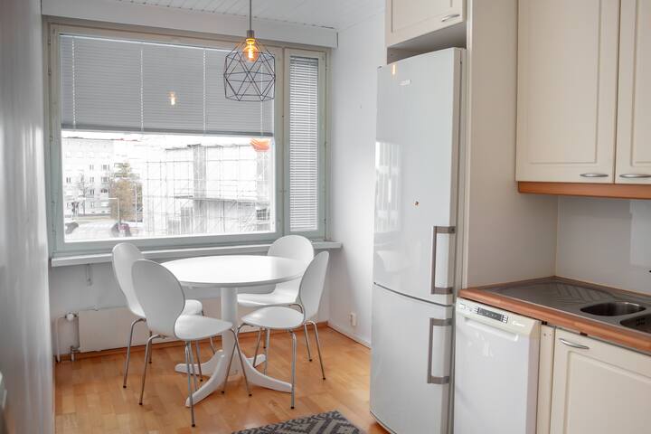 Tilava Kolmio Parvekkeella Viidelle Henkilölle - Rauma