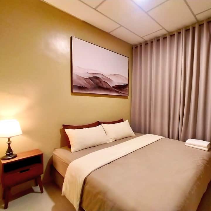 Deluxe King Suite + Fast Wifi + Kitchen + Parking - General Santos