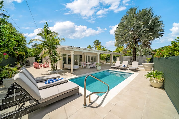 5 Bedroom House, Sunset Crest, 5m Walk To Beach - Barbados