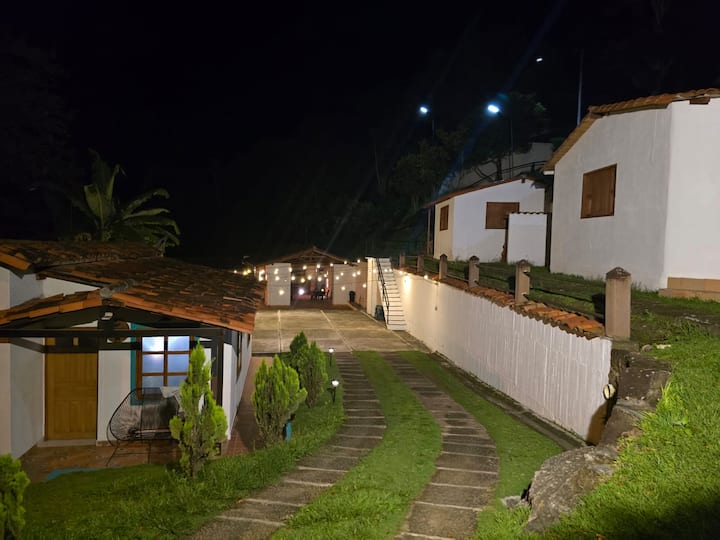 Aires De Encanto Cabaña Lavanda - Curiti