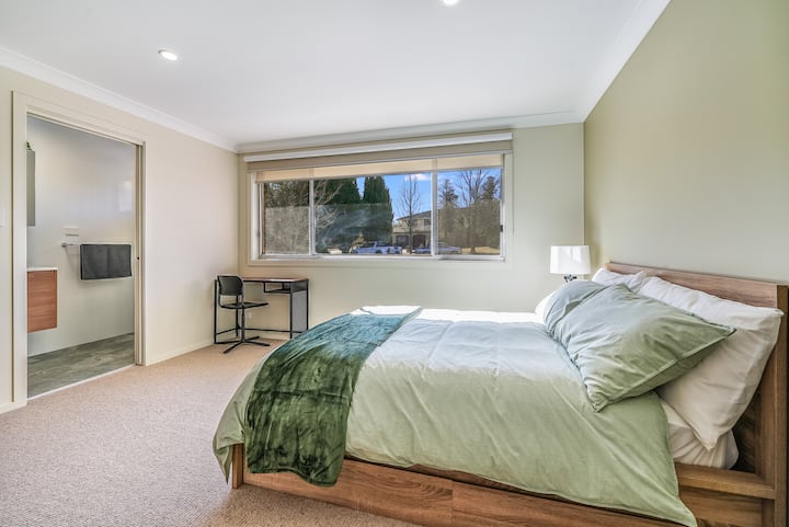 Co-living House For Working Professionals - Armidale