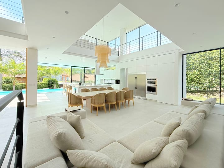 Moderna Casa En San Jerónimo Con Piscina Y Bbq - San Jerónimo