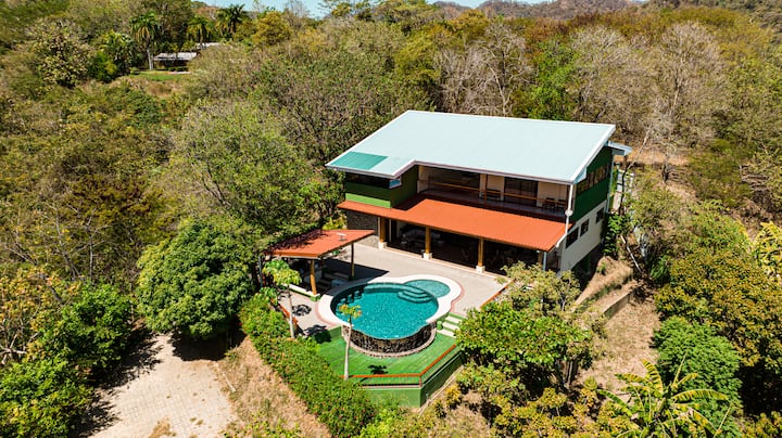 Bahía Gigante / Vista Al Mar / Piscina / A/c - Puntarenas