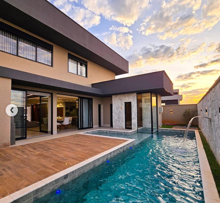 Casa Condomínio (Em Frente Ao Autódromo) - Goiânia