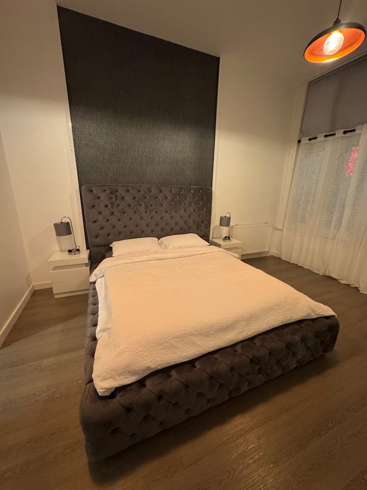 Apartment Complex With Balcony - Great Yarmouth