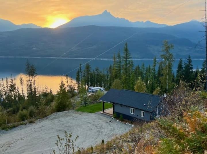 Halcyon Heights Lakeview Cottage - Canadá